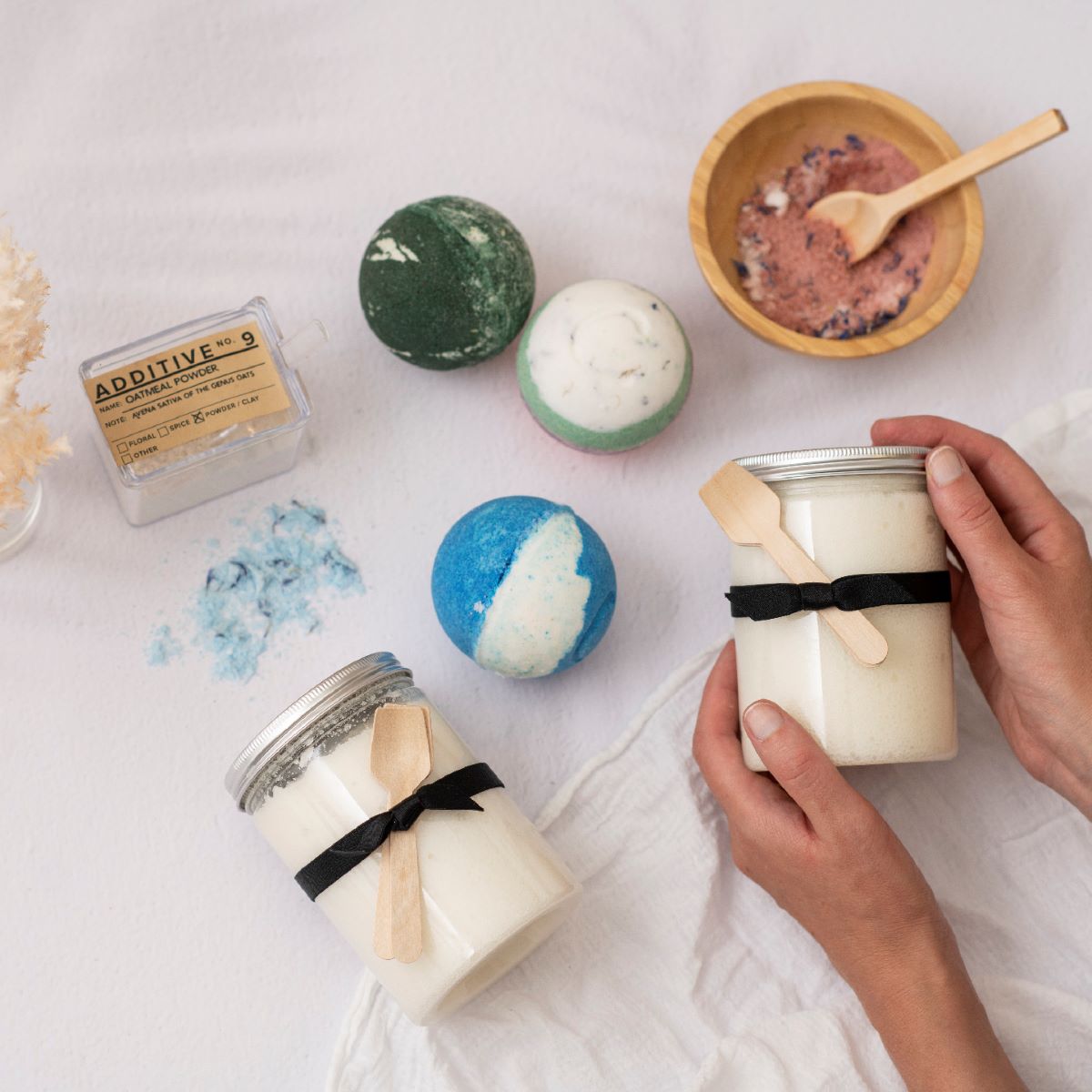 Combined Therapy Bomb + Scrub Class — Cosset, Inc.